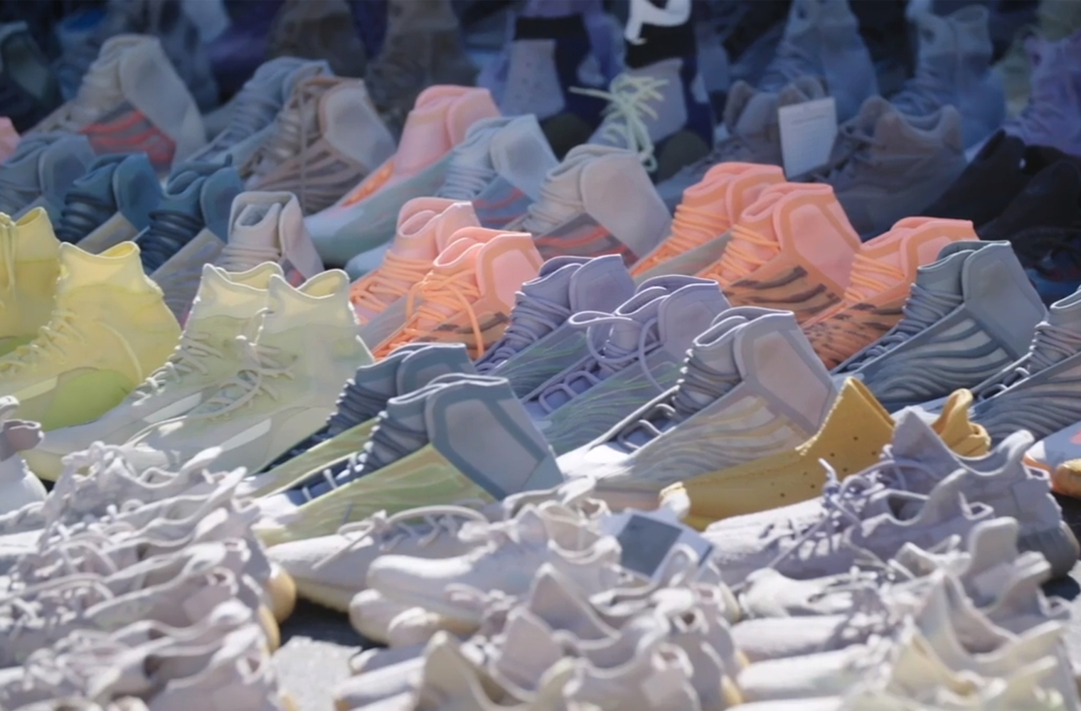 Канье Уэст рассказал о продажах Yeezy в интервью для Forbes